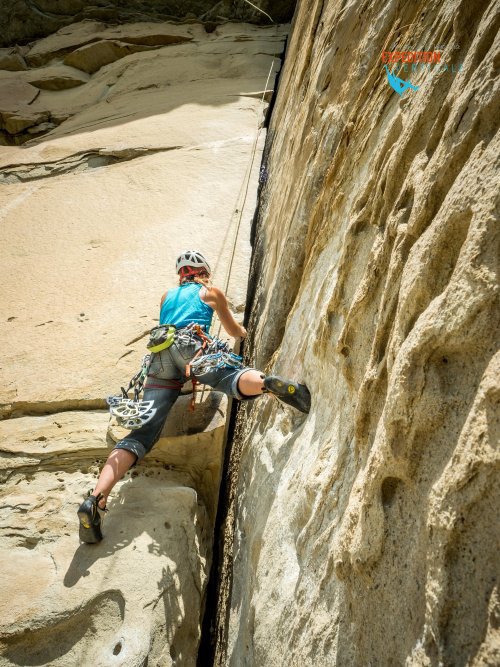 Stage d'escalade traditionnelle sur le grès d'Annot (Alpes-de-Haute ...